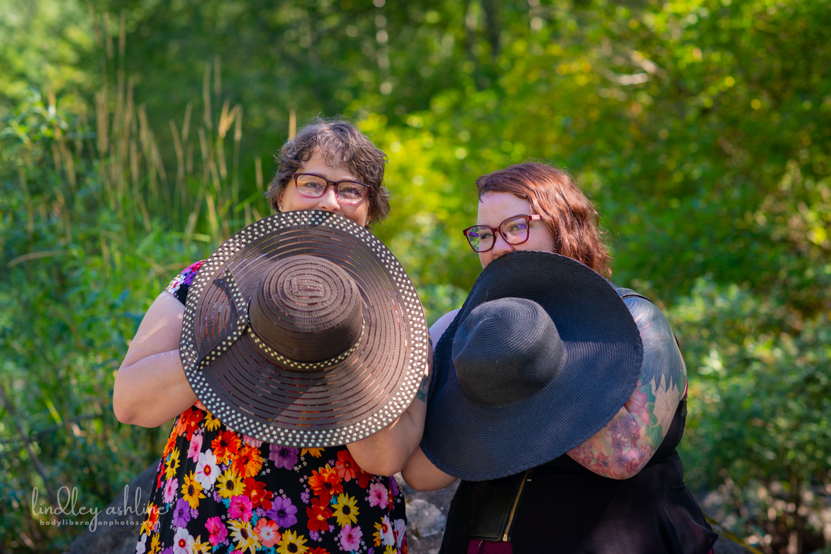 Sunny river portraits with Ms. T | Seattle body-positive portrait ...